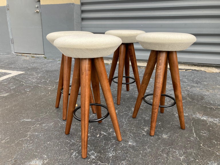 Set of 4 Mid-Century Modern Bar Stools For Sale at 1stDibs
