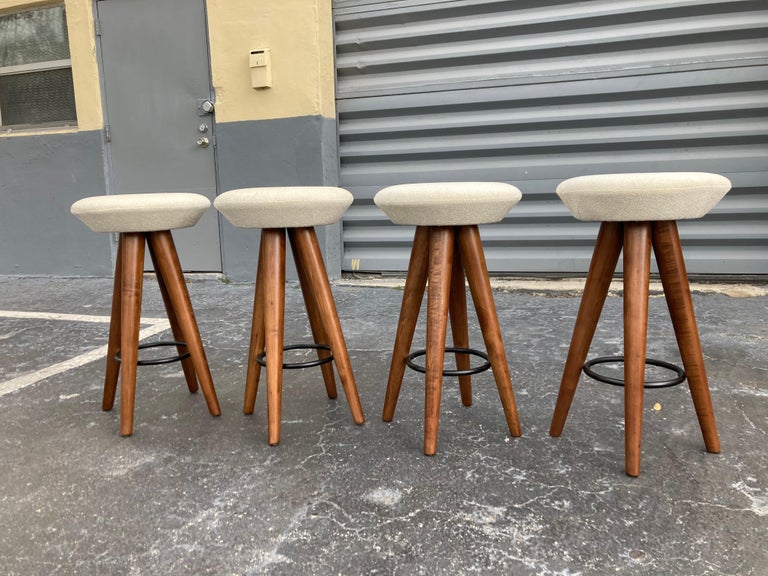 Set of 4 Mid-Century Modern Bar Stools For Sale at 1stDibs