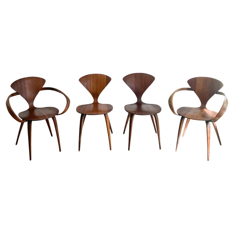 Ensemble de 4 chaises Pretzel de Norman Cherner Plycraft En vente sur ...