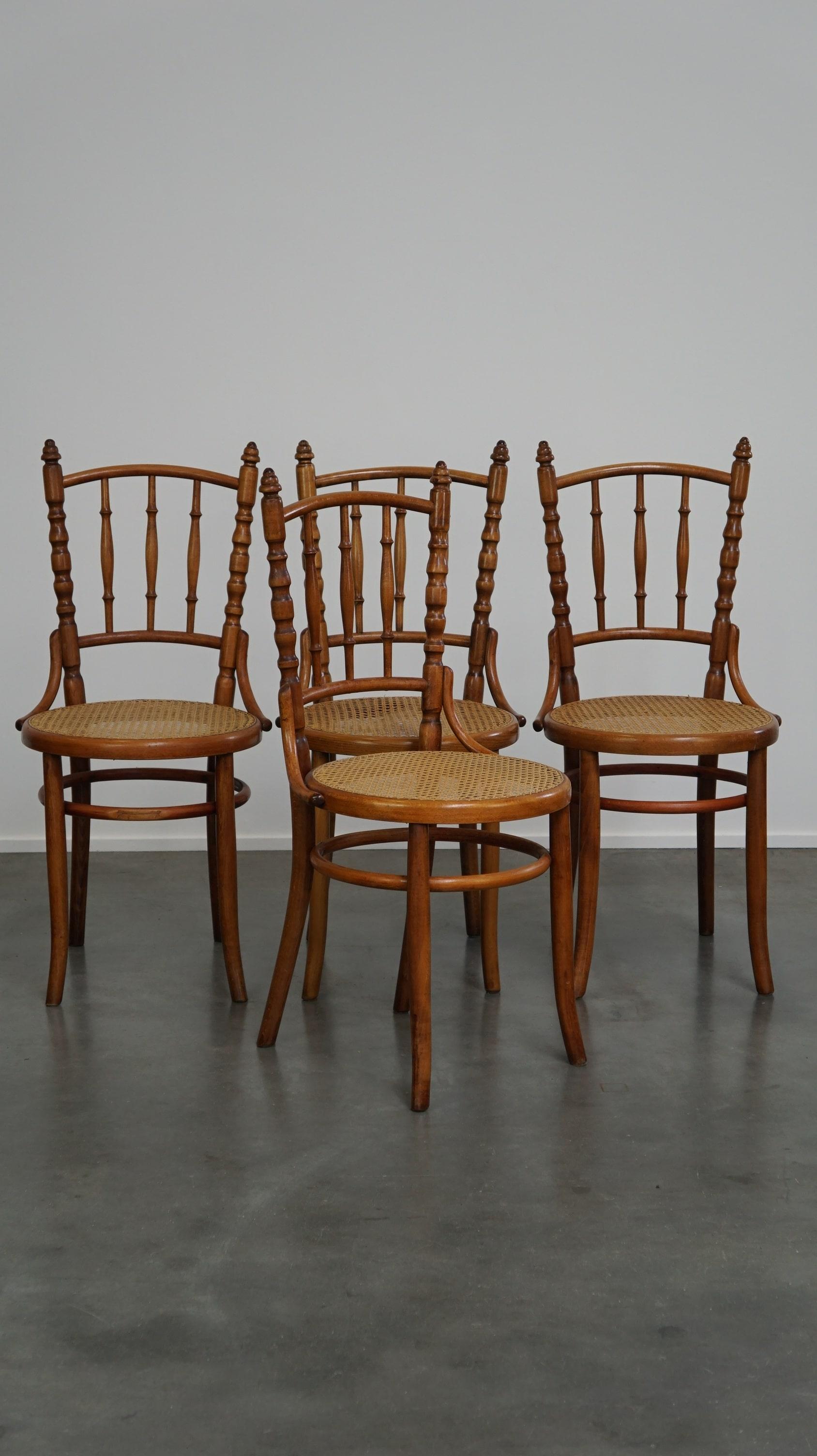 Set of 4 original and antique Thonet bistro chairs with a fantastic look For Sale at 1stDibs