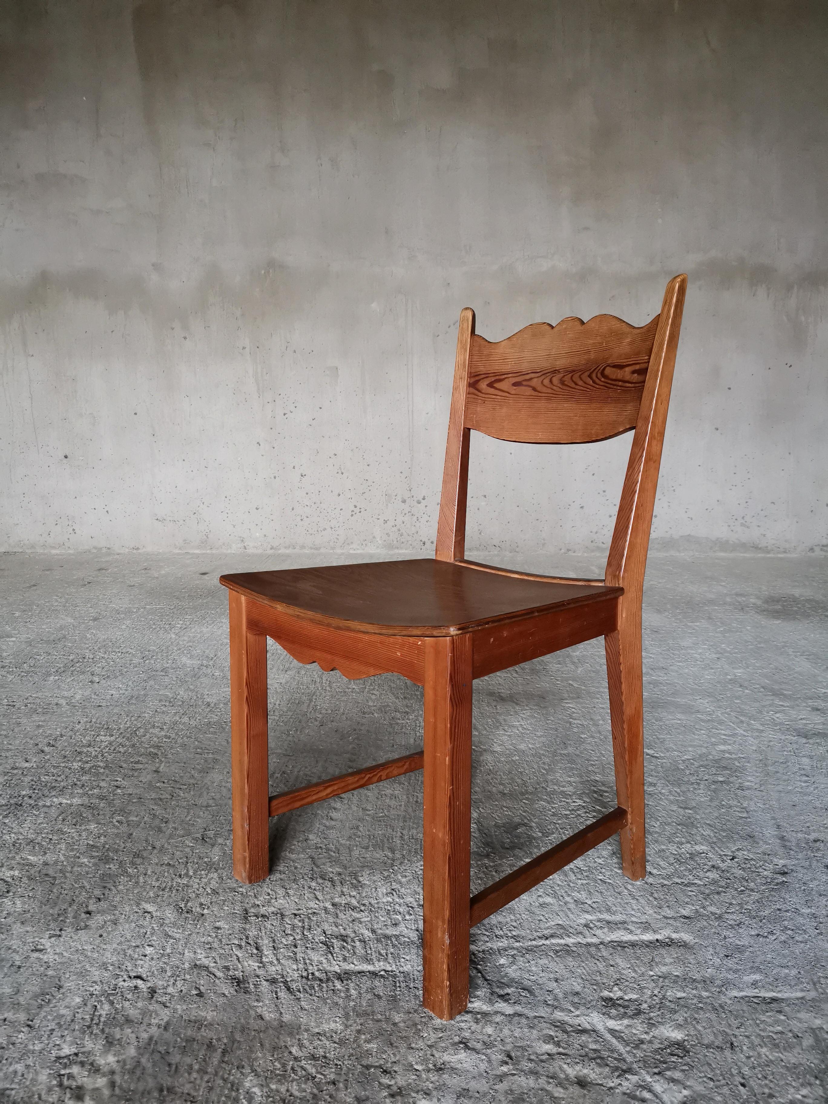 Set of 4 Swedish 1930s dining chairs in solid pine, style of Axel Einar ...