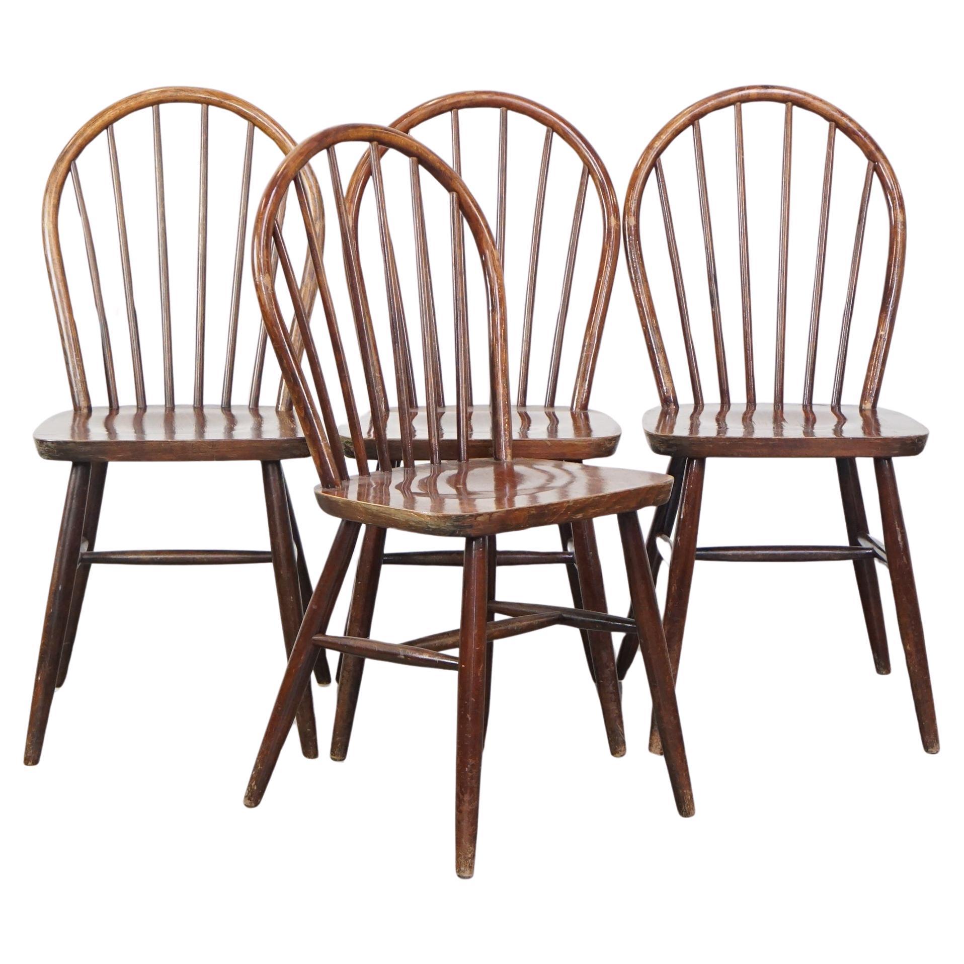 Set of 8 vintage wooden Windsor spindle chairs from the 1970s in ...