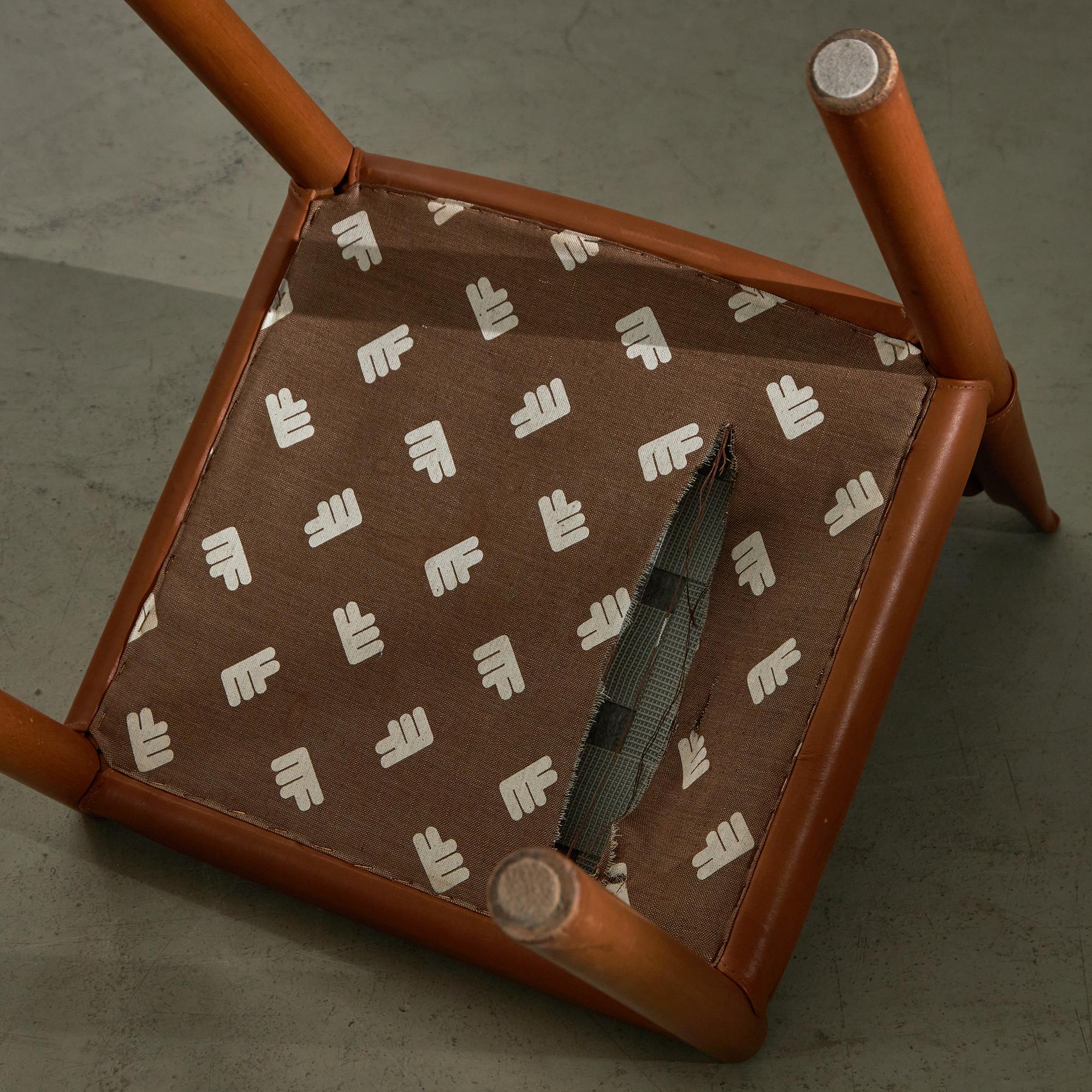 Set of 4 Wooden Chairs with Removable Leather Back For Sale at 1stDibs