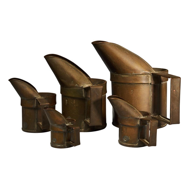 Set of 5 Copper Calibrated Measuring Cup For Sale at 1stDibs