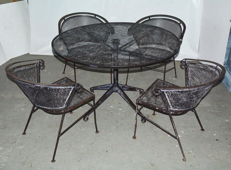 Set of 5 Round Patio Garden Table Dining Set For Sale at 1stDibs