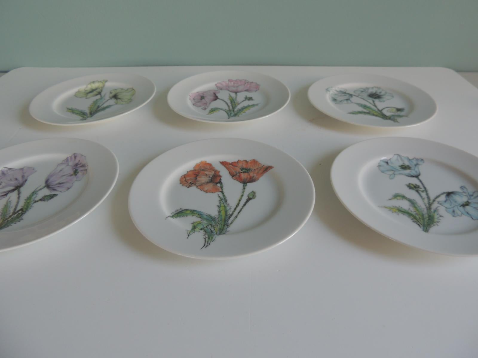 Set of '6' Hand Painted Floral Dessert Round Plates For Sale at 1stDibs