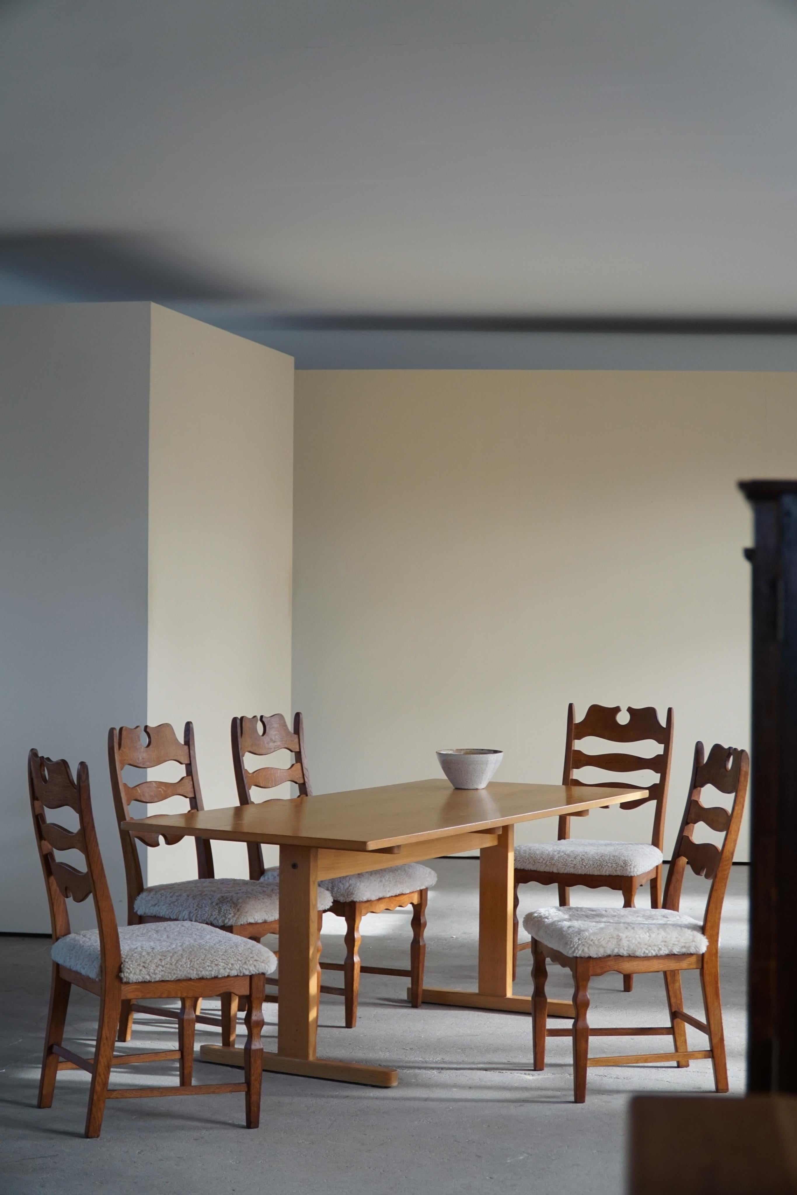 Set of 6 "Razorblade" Chairs in Oak and Lambswool - Henning Kjærnulf ...