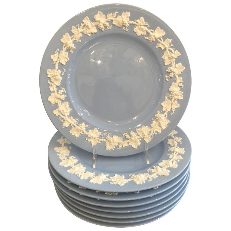 Set of 8 Antique Pretty Wedgewood Lavender Blue Dinner Plates at 1stDibs