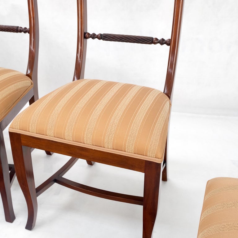 Set of 8 Mahogany Federal Style Dining Chairs For Sale at 1stDibs