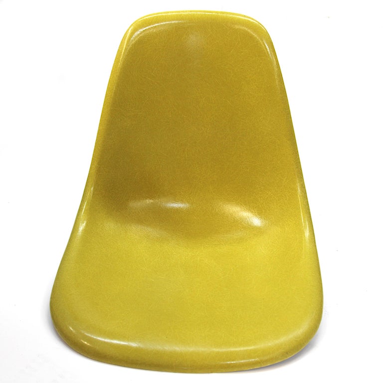 Set of 8 Mid Century Modern Mustard Yellow Dowel Base Eames Dining ...