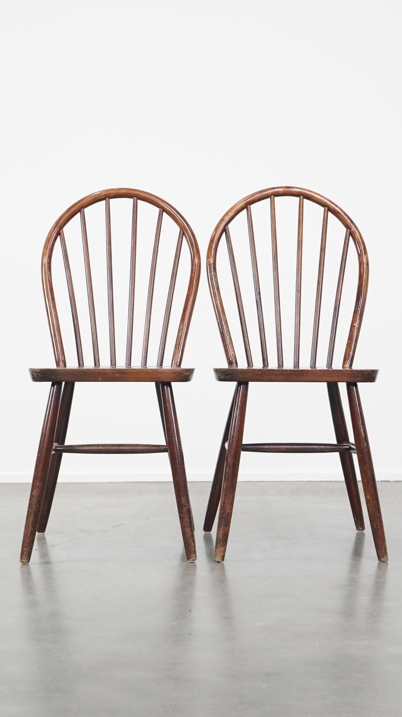 Set of 8 vintage wooden Windsor spindle chairs from the 1970s in ...