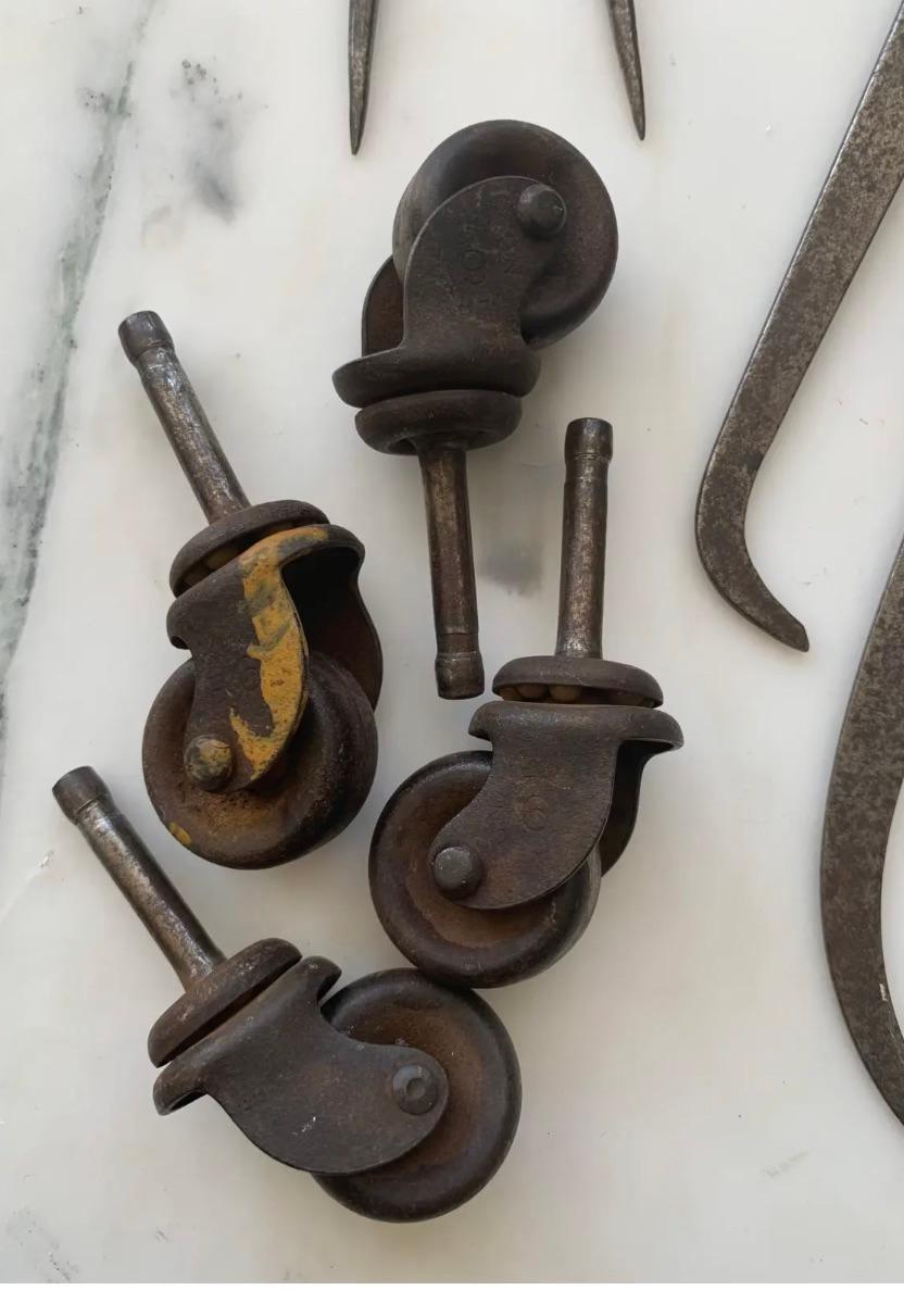 Set of Calipers and Wheels For Sale at 1stDibs