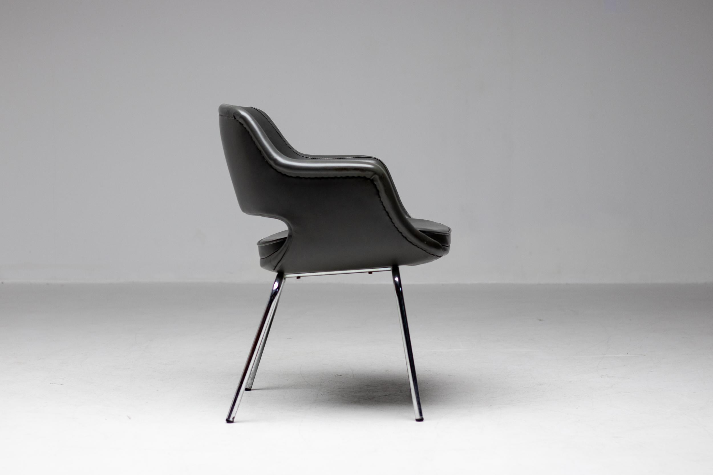 Set of Eight Olli Mannermaa Kilta Chairs in Elephant Hide Grey For Sale ...