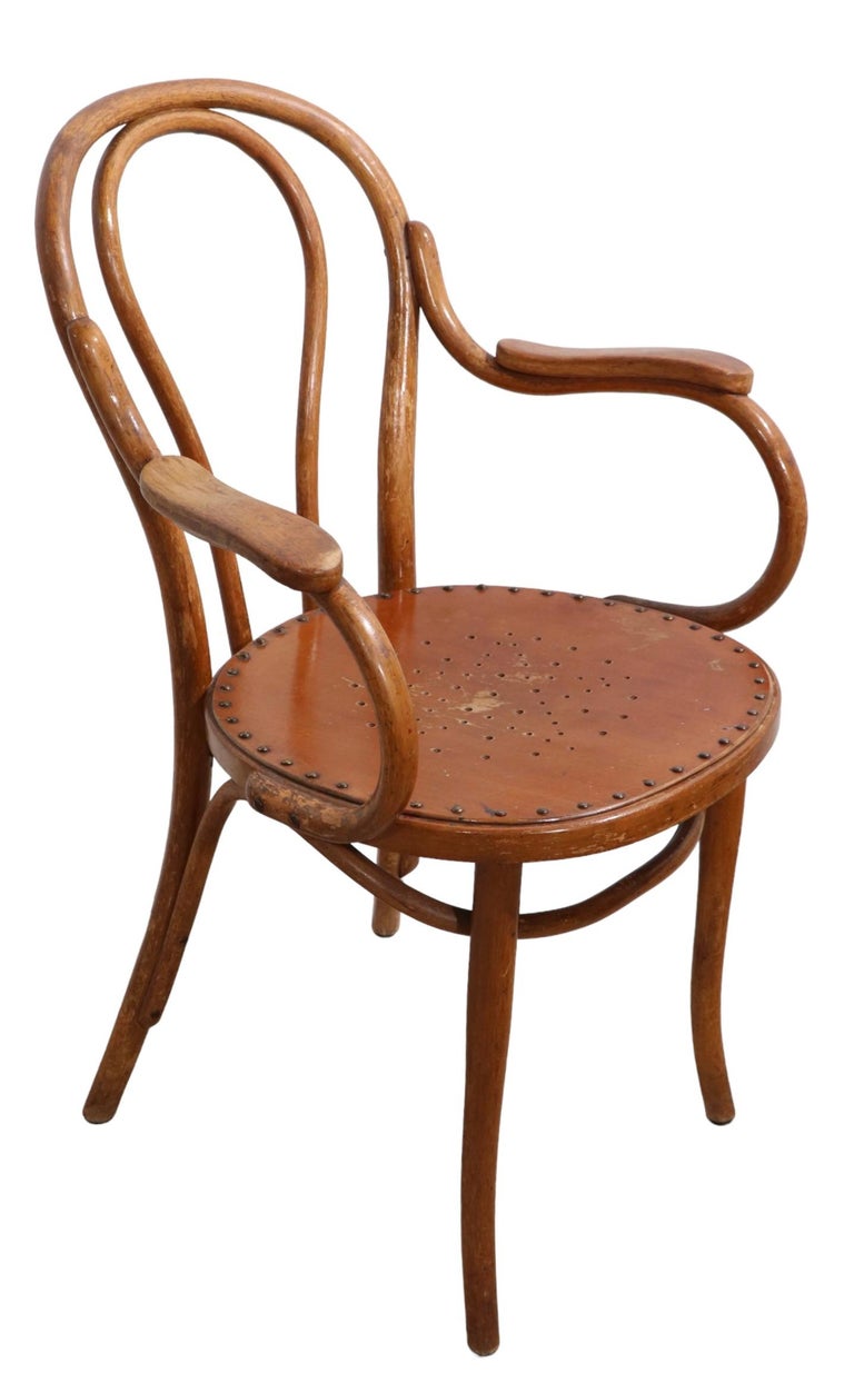 Set of Five Thonet Chairs For Sale at 1stDibs