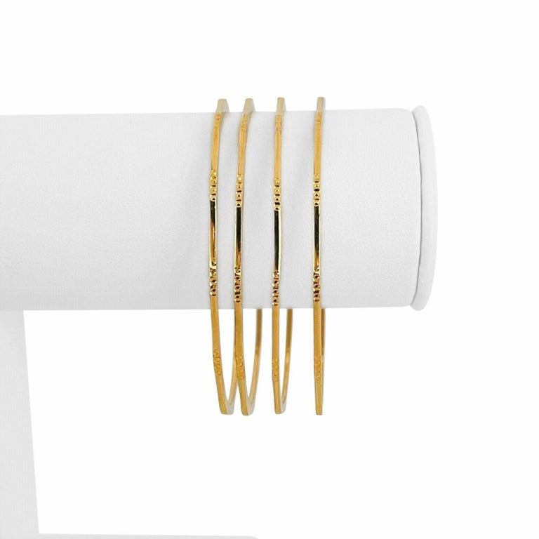 Set of Four 21 Karat Yellow Gold Solid Thin Round Beaded Bangle Bracelets For Sale at 1stDibs
