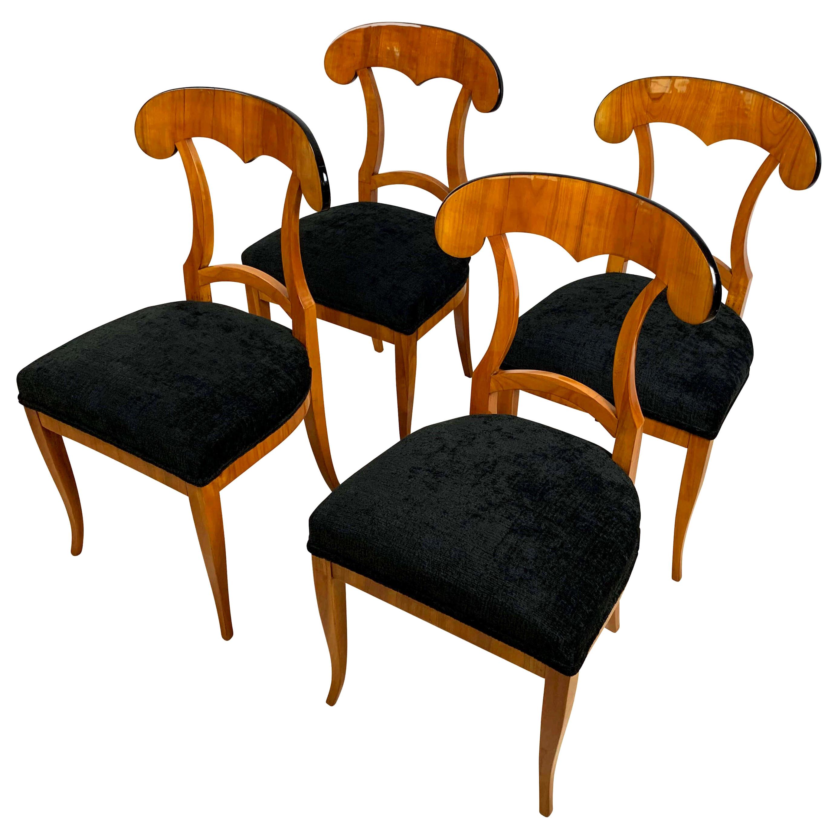 Four Biedermeier Chairs, 1820, Walnut For Sale at 1stDibs