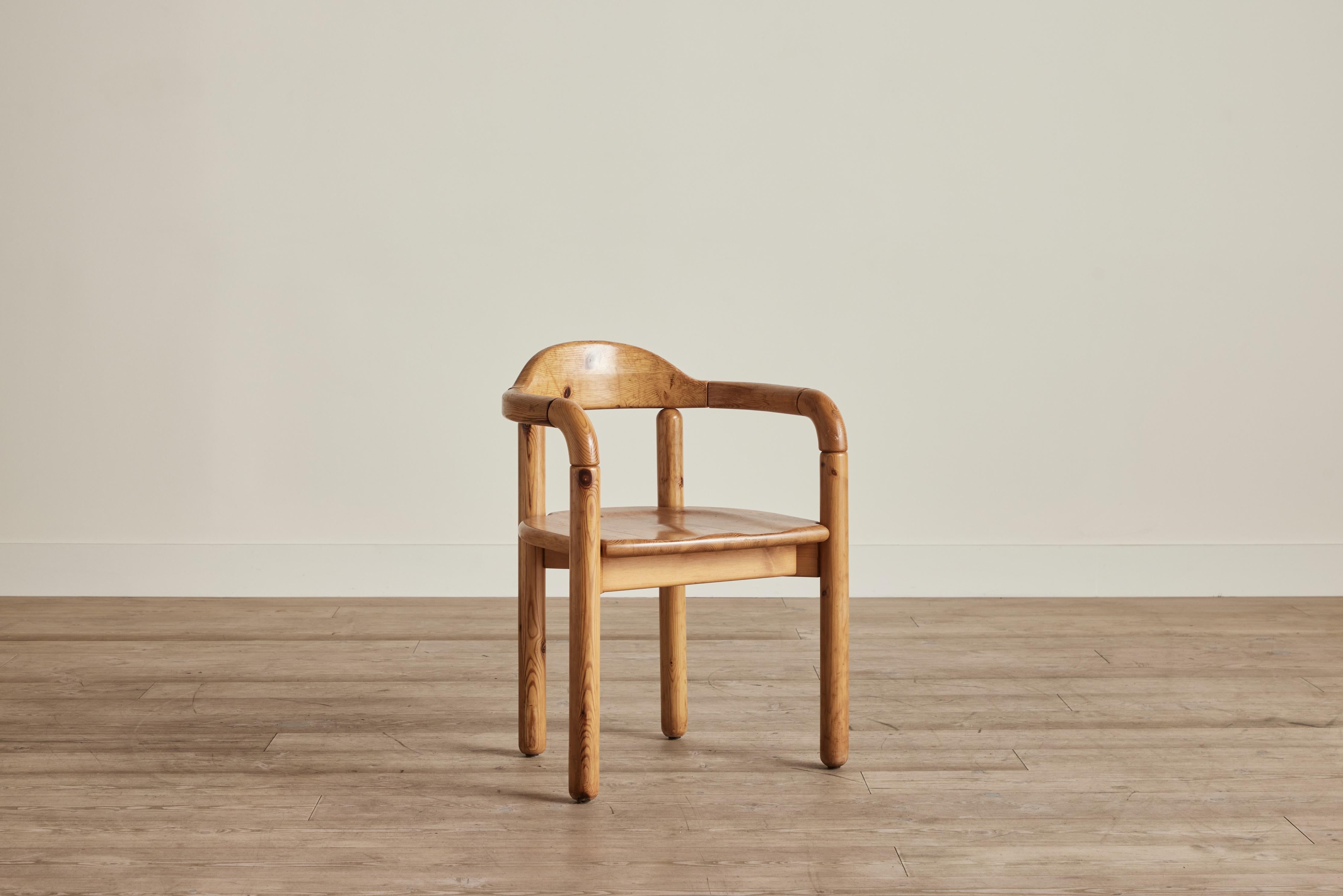 Set of Four Daumiller Chairs For Sale at 1stDibs