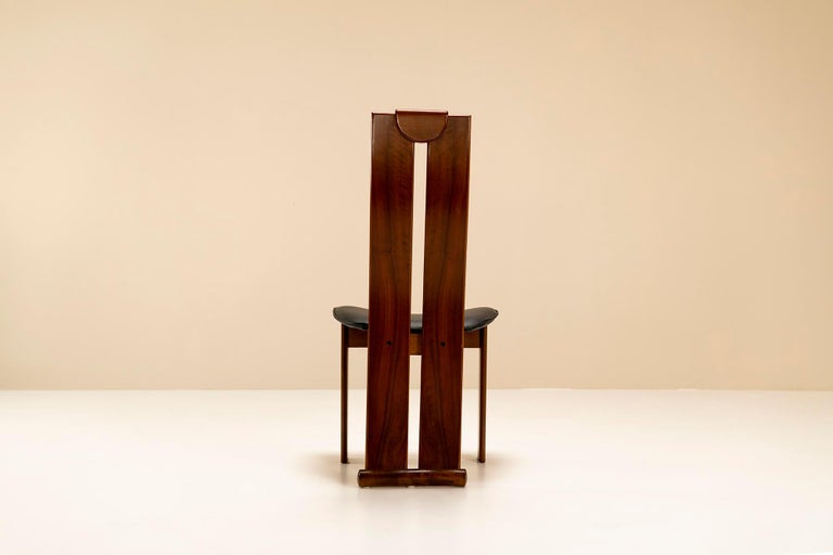Set of Four Dining Chairs in Walnut in the Style of Scarpa, Italy 1970s ...