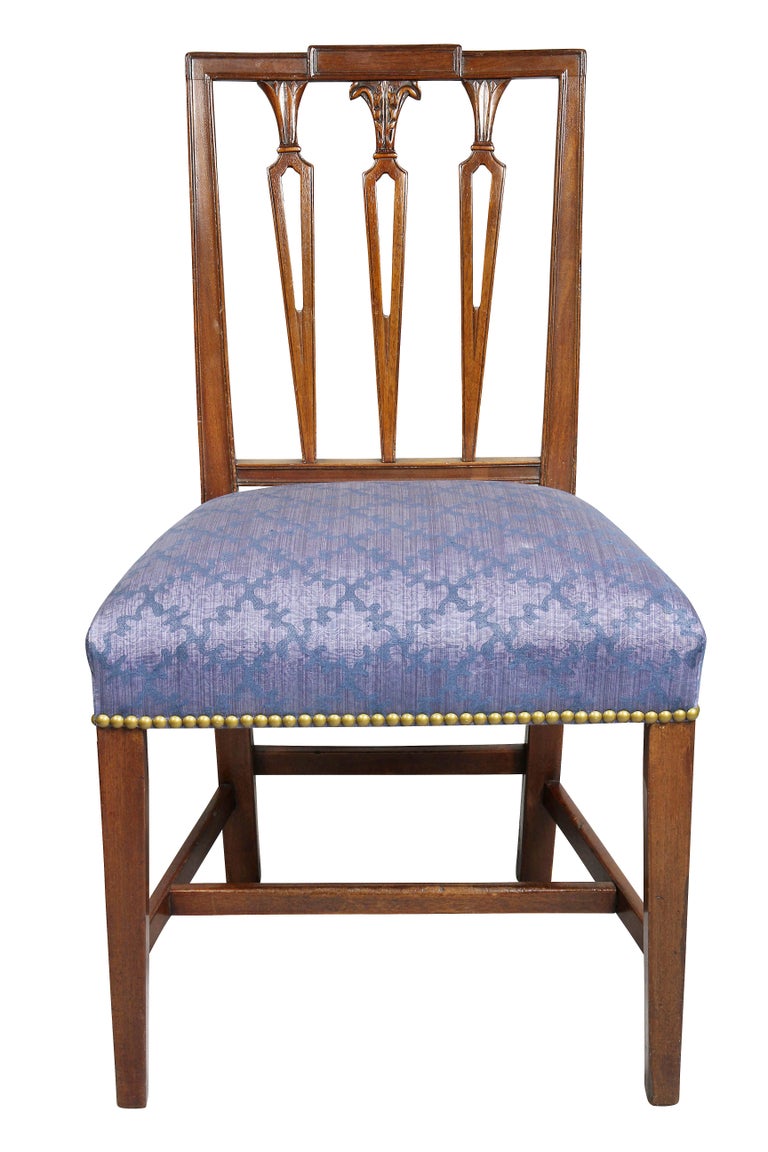 Set of Four Federal Mahogany Side Chairs at 1stDibs