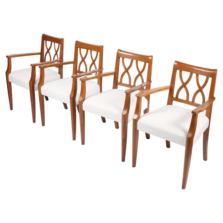 Ensemble de quatre fauteuils d'appoint en chêne et lin français par ...