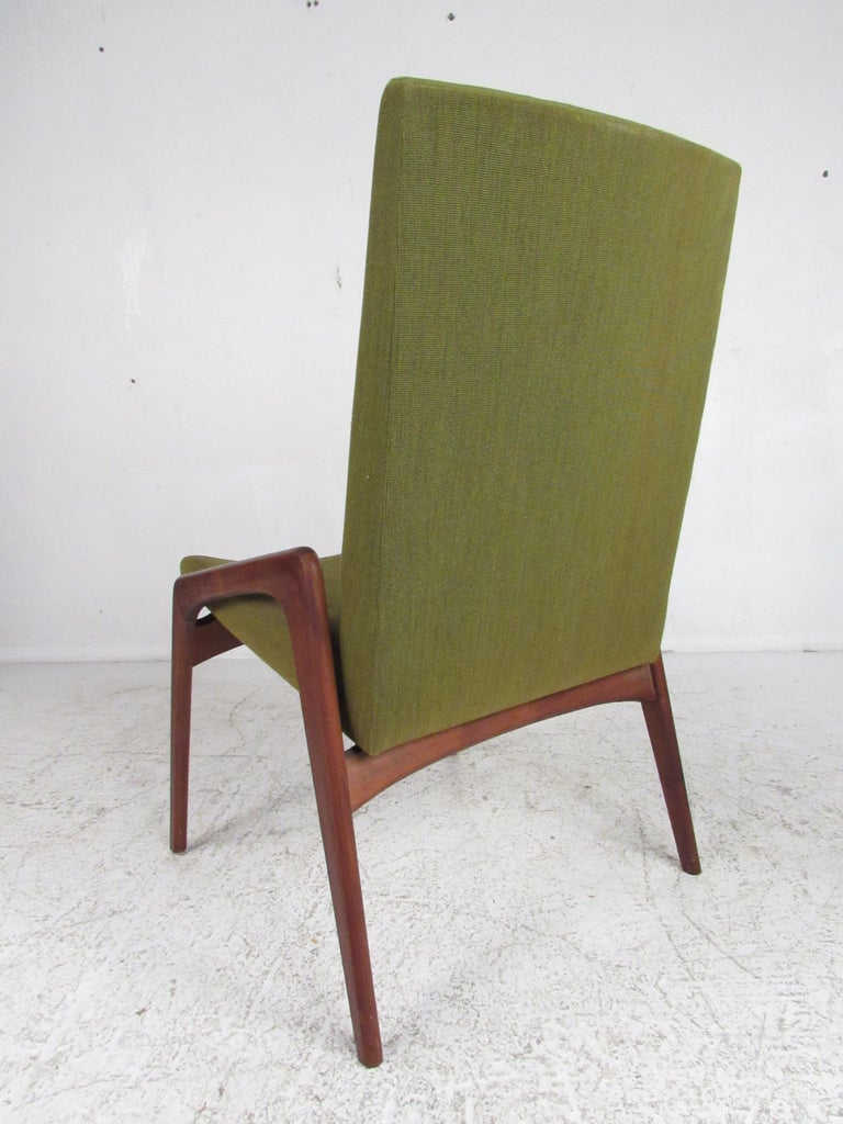 Set of Four Mid-Century Modern Dining Chairs by John Stuart at 1stDibs
