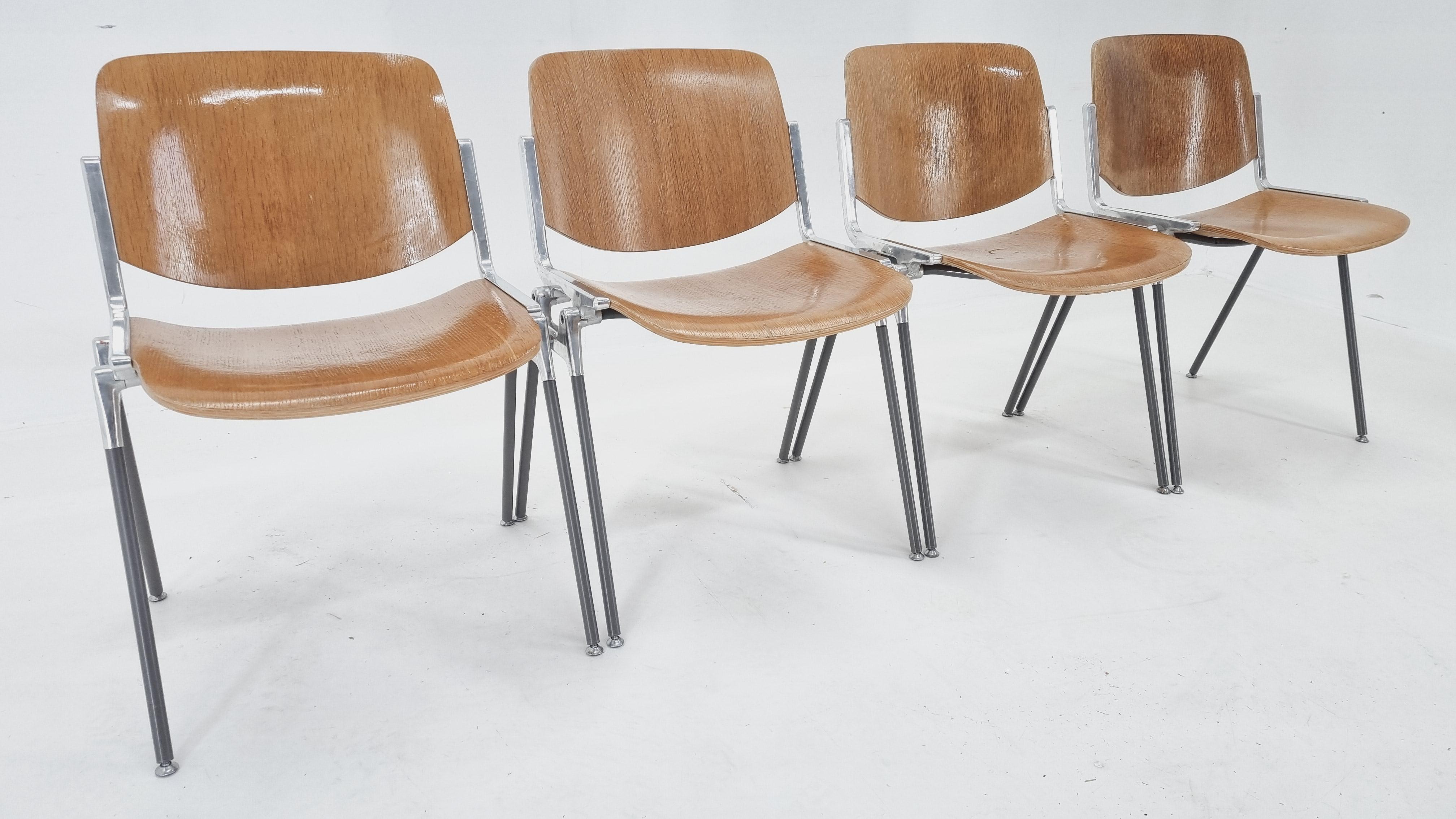 Set of Four Midcentury Chairs Designed by Giancarlo Piretti for ...