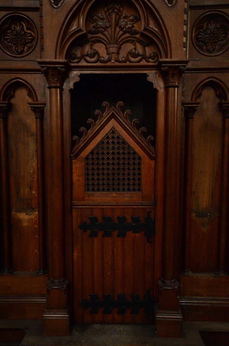 Set of Four Monumental Neo-Gothic Confessionals in Oak For Sale at 1stDibs