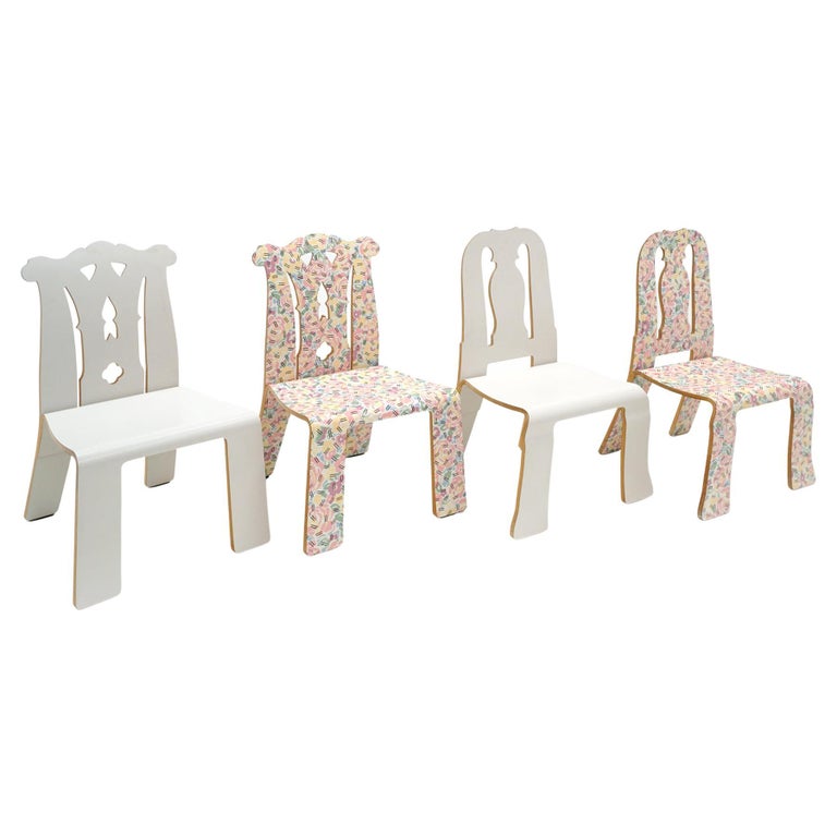 Set of Four Robert Venturi Chairs for Knoll, Two Chippendale and Two ...