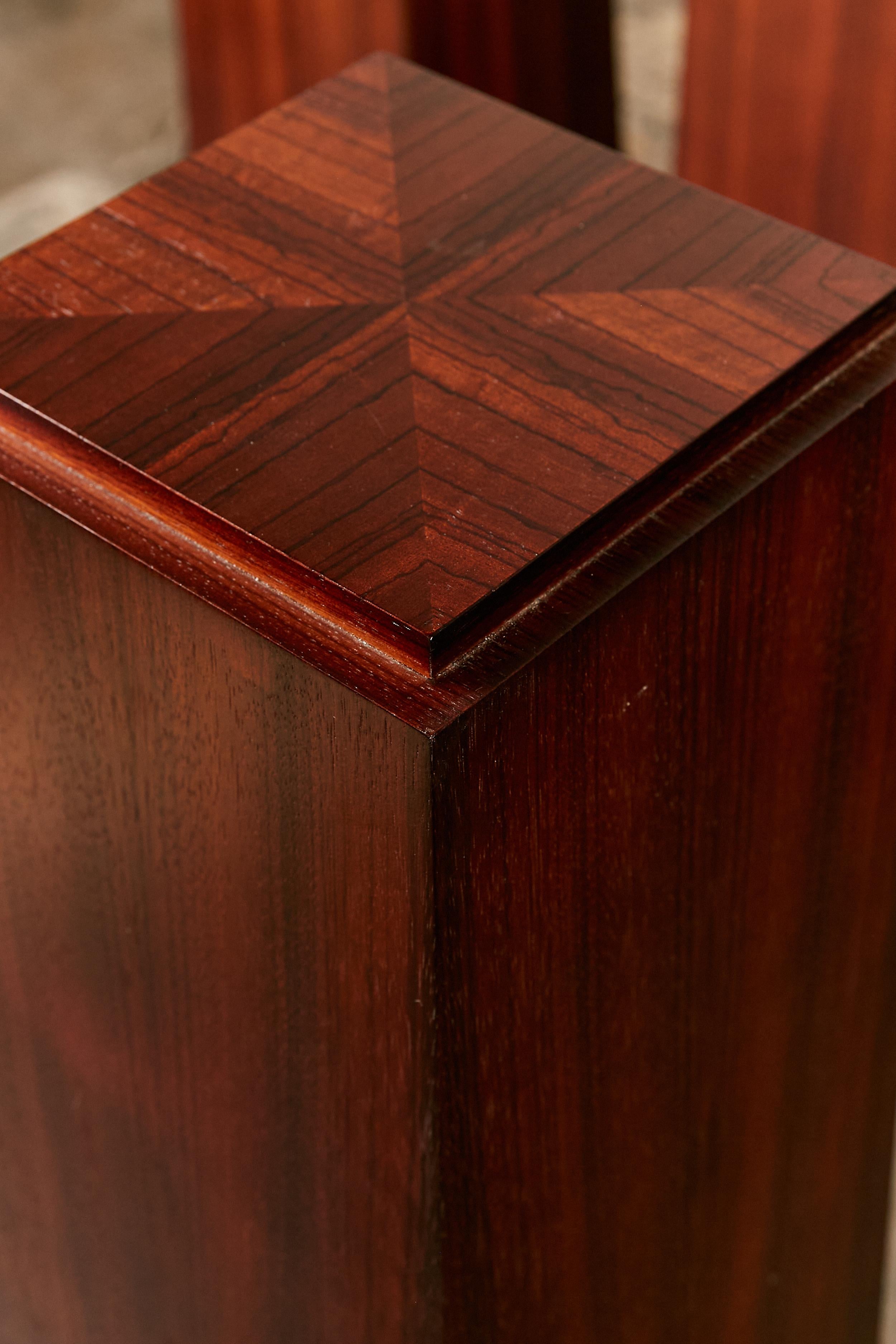 Set of Four Wooden Pedestal For Sale at 1stDibs