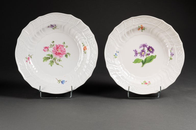 Set of 26 Meissen Plates For Sale at 1stDibs