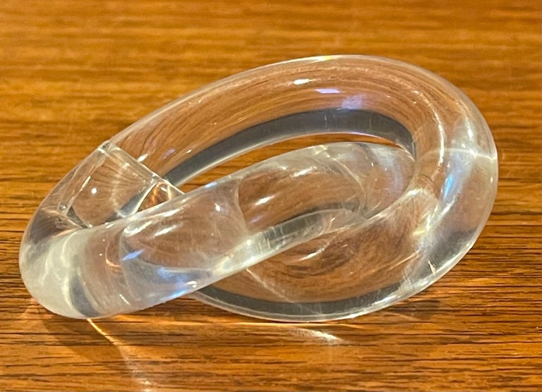 Set of Seven MCM "Pretzel" Shaped Lucite Napkin Rings by Dorothy Thorpe ...