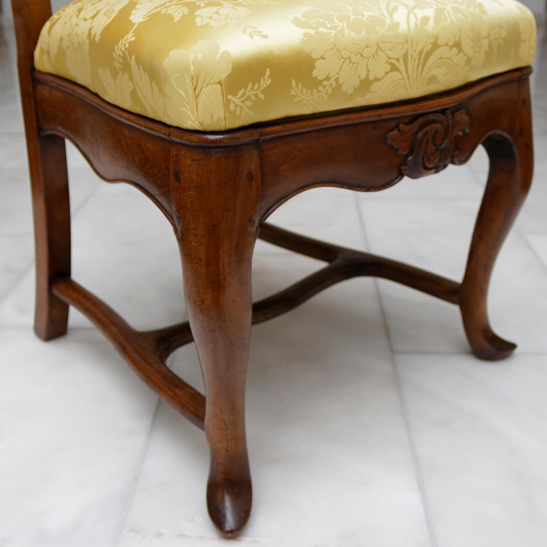Set of Six 18th Century German Baroque Walnut Dining Chairs at 1stDibs ...