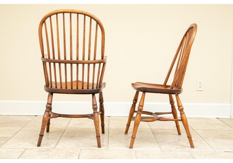 Set of Six Classic Bow Back Oak Windsor Chairs For Sale at 1stDibs