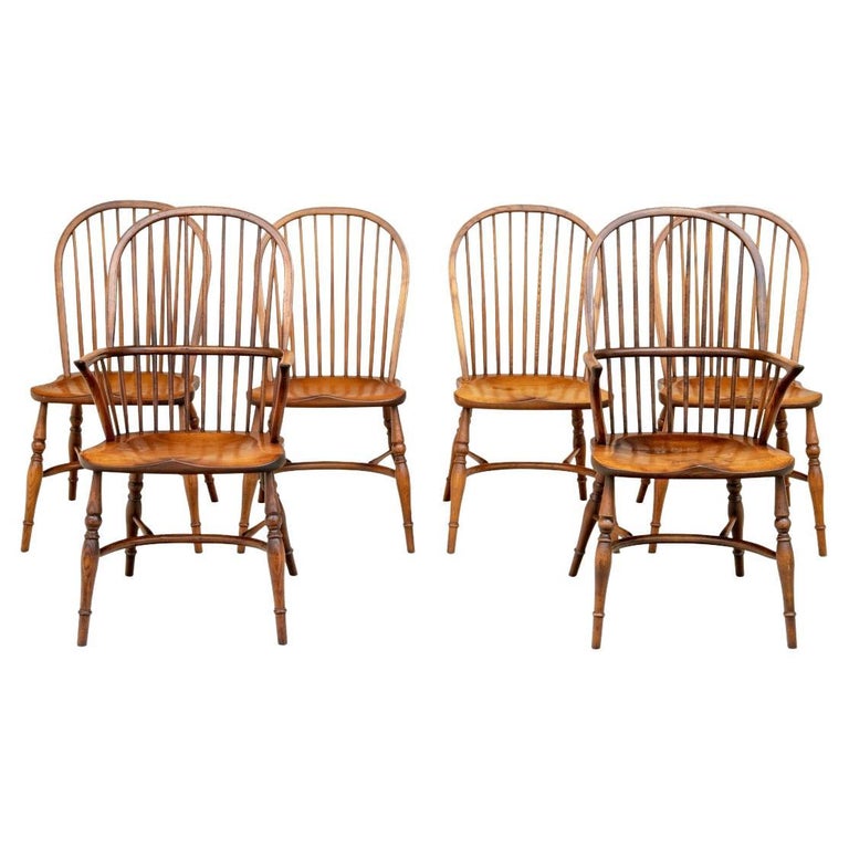 Set of Six Classic Bow Back Oak Windsor Chairs For Sale at 1stDibs