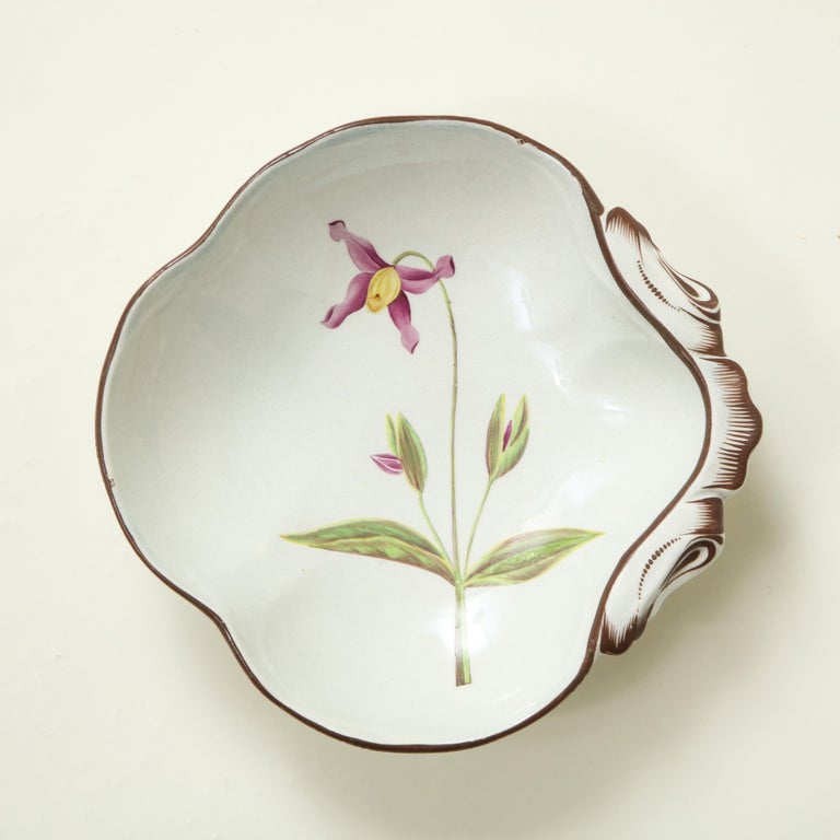 Set of Six English Pearlware Shell Dishes For Sale at 1stDibs