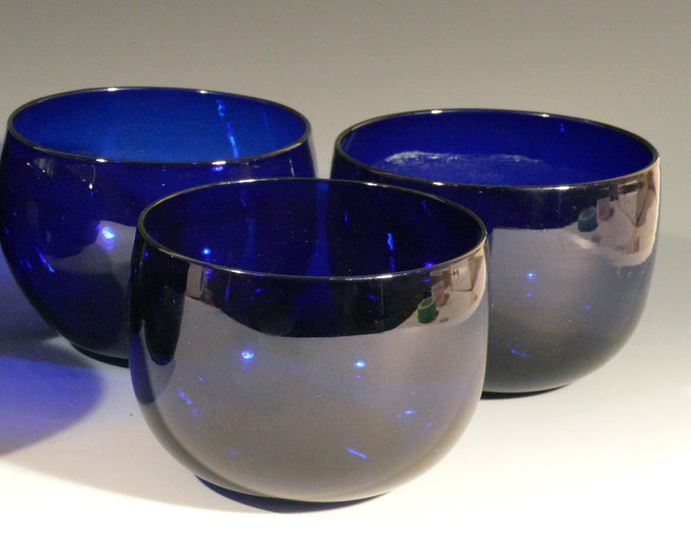 Georgian Blue Glass Finger Bowls, circa 1810-1830 For Sale at 1stDibs