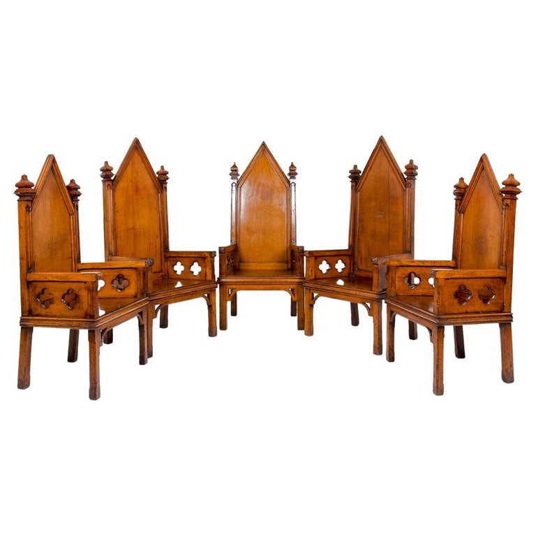 Ensemble de six fauteuils trônes maçonniques en chêne, vers 1880 En ...