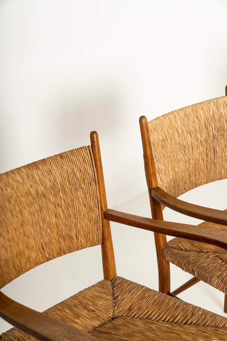 Set of Six Mid-Century Modern Chairs with Oak and Straw For Sale at 1stDibs