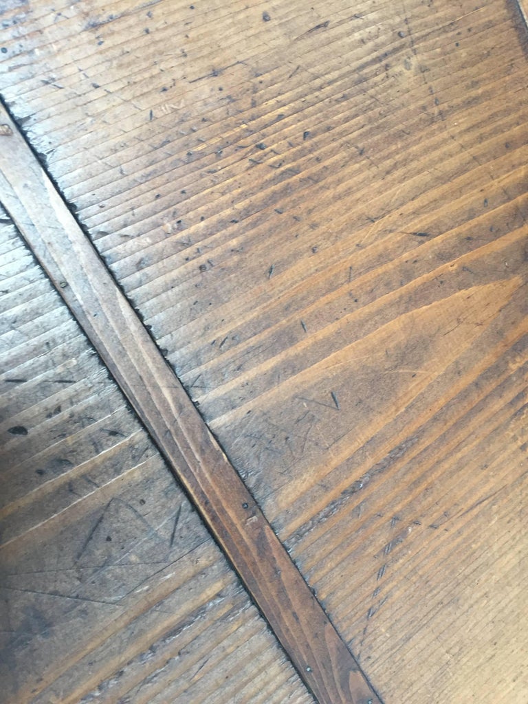 Set of Three Large Round Pine Cutting Boards with Handle at 1stDibs