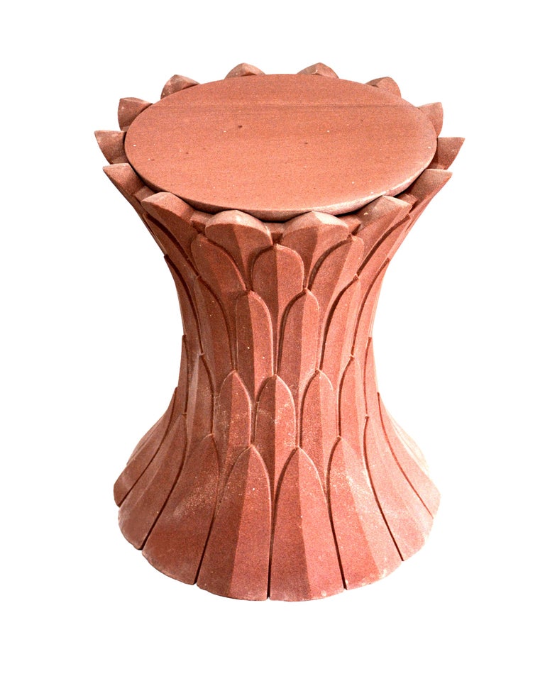 Set of Two Feathers Side Tables in Agra Red Stone Handcrafted in India ...
