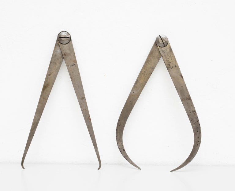 Set of Two Vintage Compass, 1940 For Sale at 1stDibs