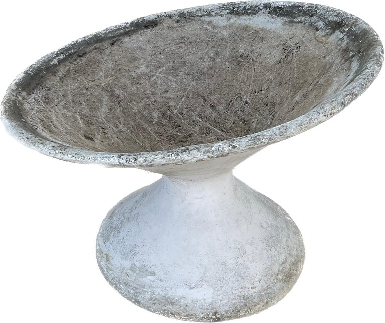 Set of Two Willy Guhl Tilted Concrete Planters For Sale at 1stDibs