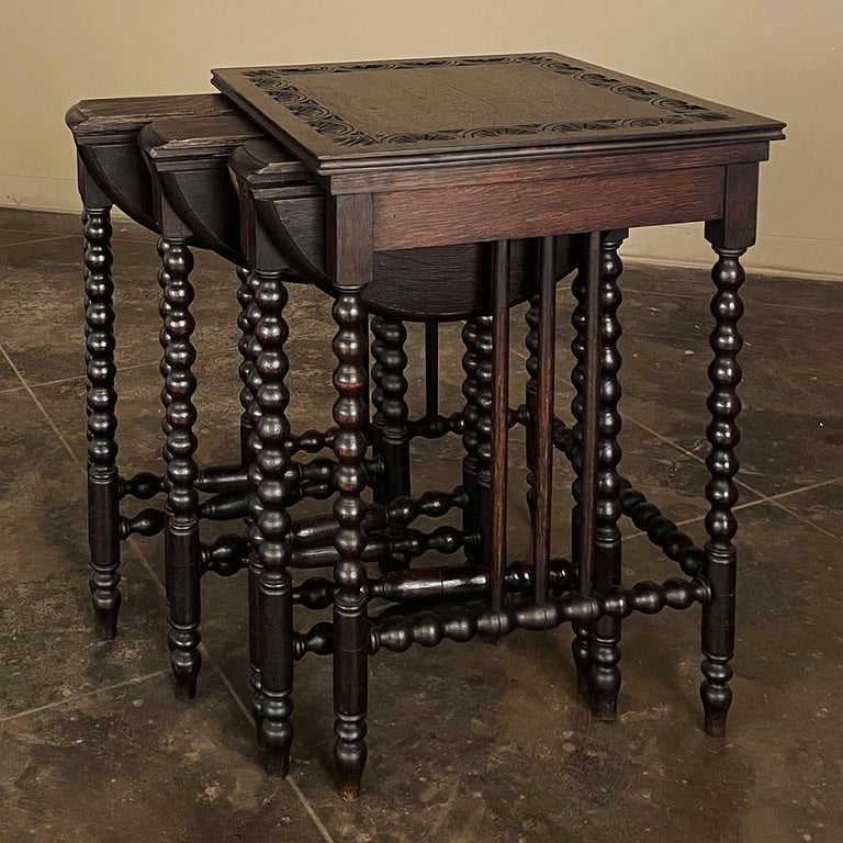 Set of Vintage Spool Leg Nesting Tables For Sale at 1stDibs