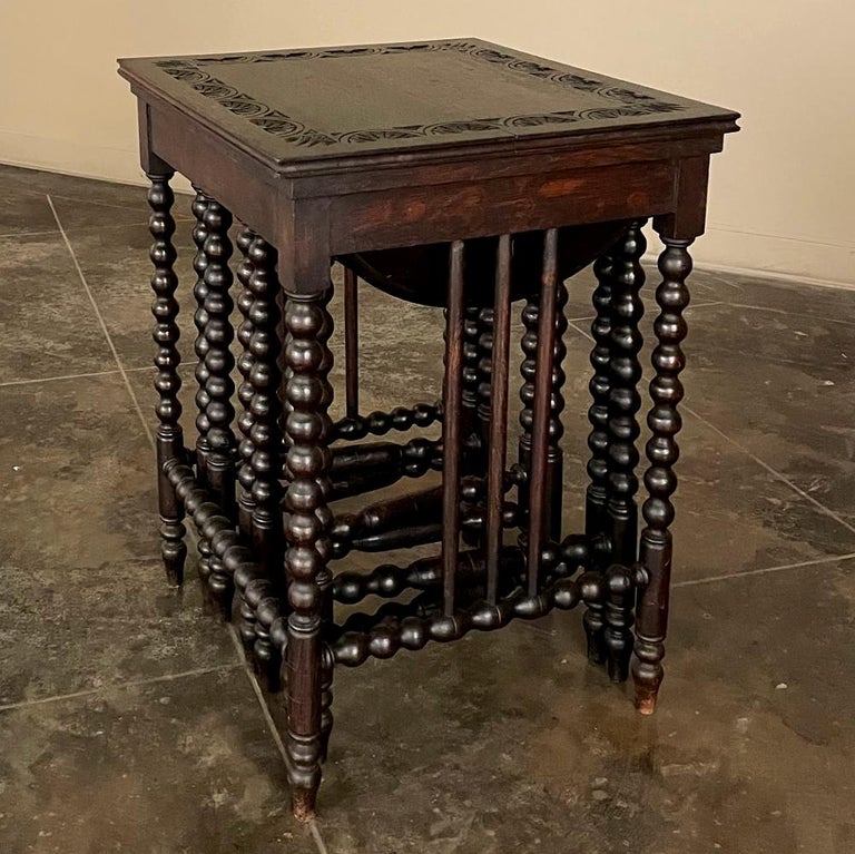 Set of Vintage Spool Leg Nesting Tables For Sale at 1stDibs