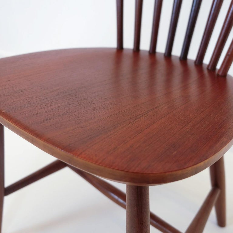 Dutch Vintage Set Pastoe 1960s Peg Chairs in Teak For Sale at 1stDibs