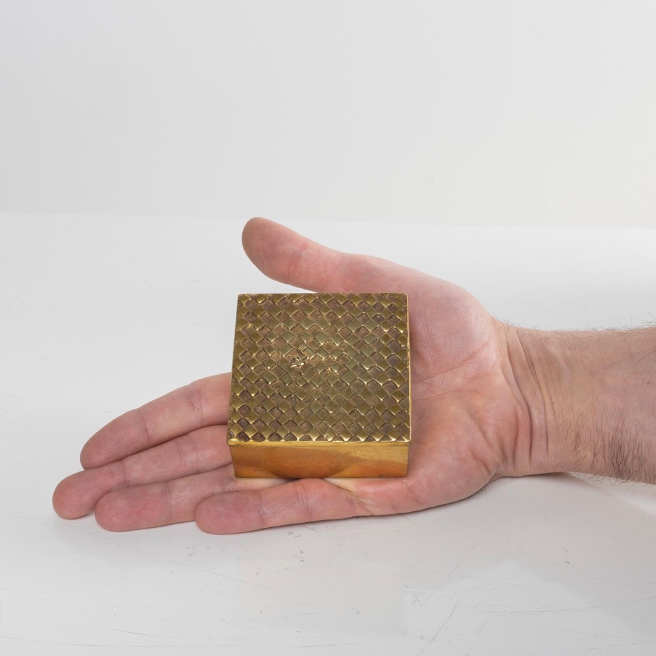 Seul au Monde by Line Vautrin – Gilt bronze box For Sale at 1stDibs