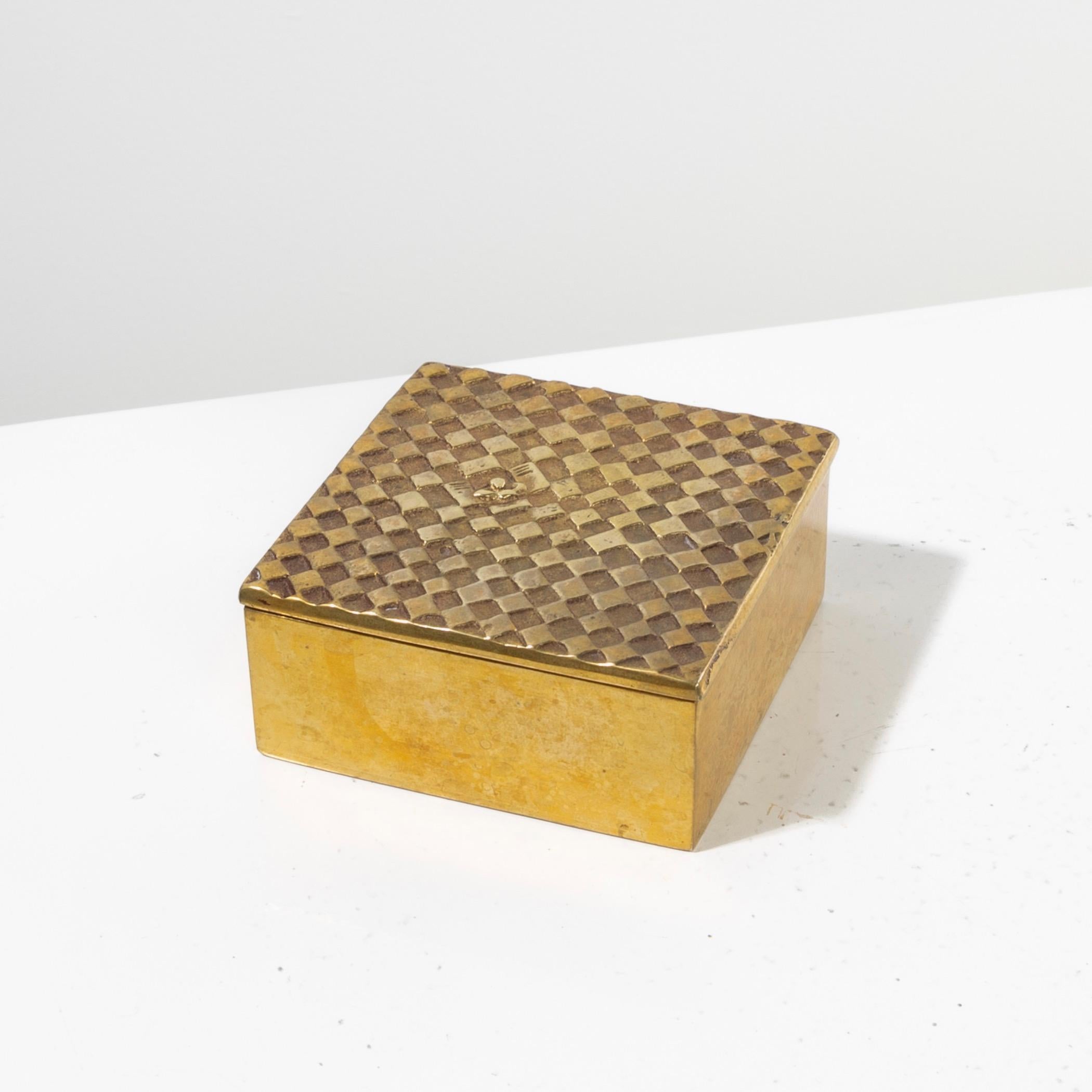 Seul au Monde by Line Vautrin – Gilt bronze box For Sale at 1stDibs