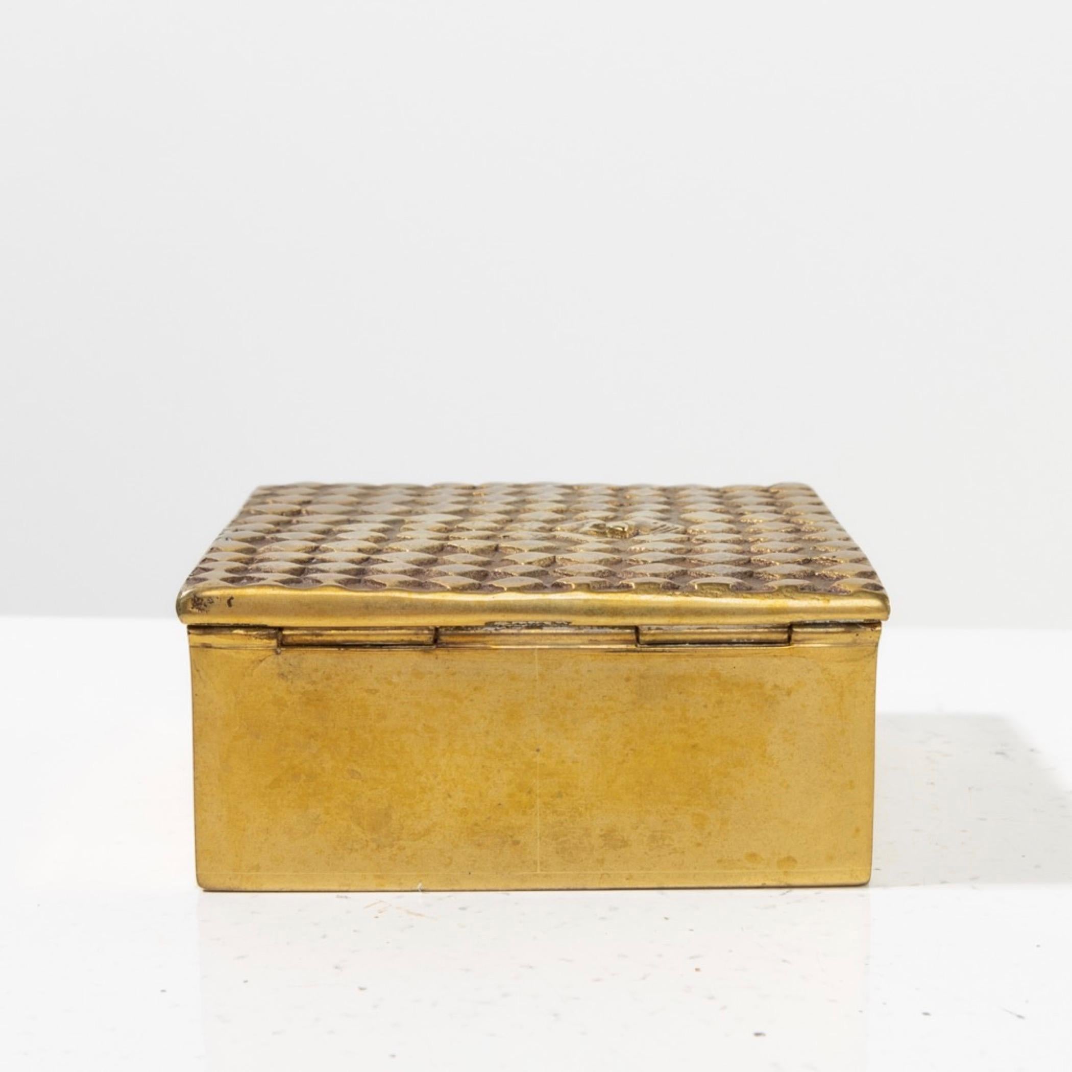 Seul au Monde by Line Vautrin – Gilt bronze box For Sale at 1stDibs