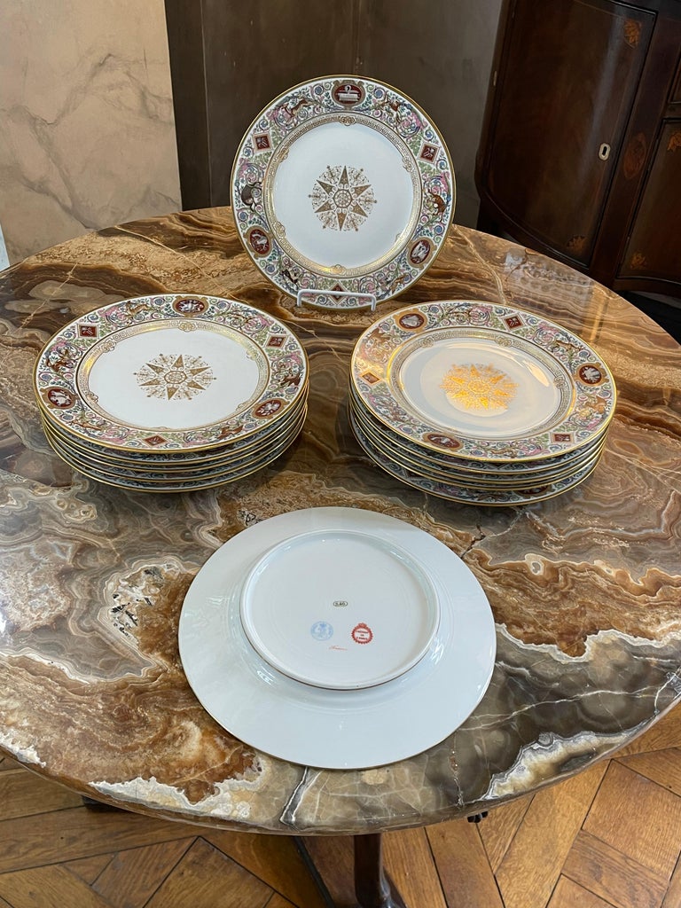 Sevres Chateau de Fontain Bleu Dinner Plates For Sale at 1stDibs