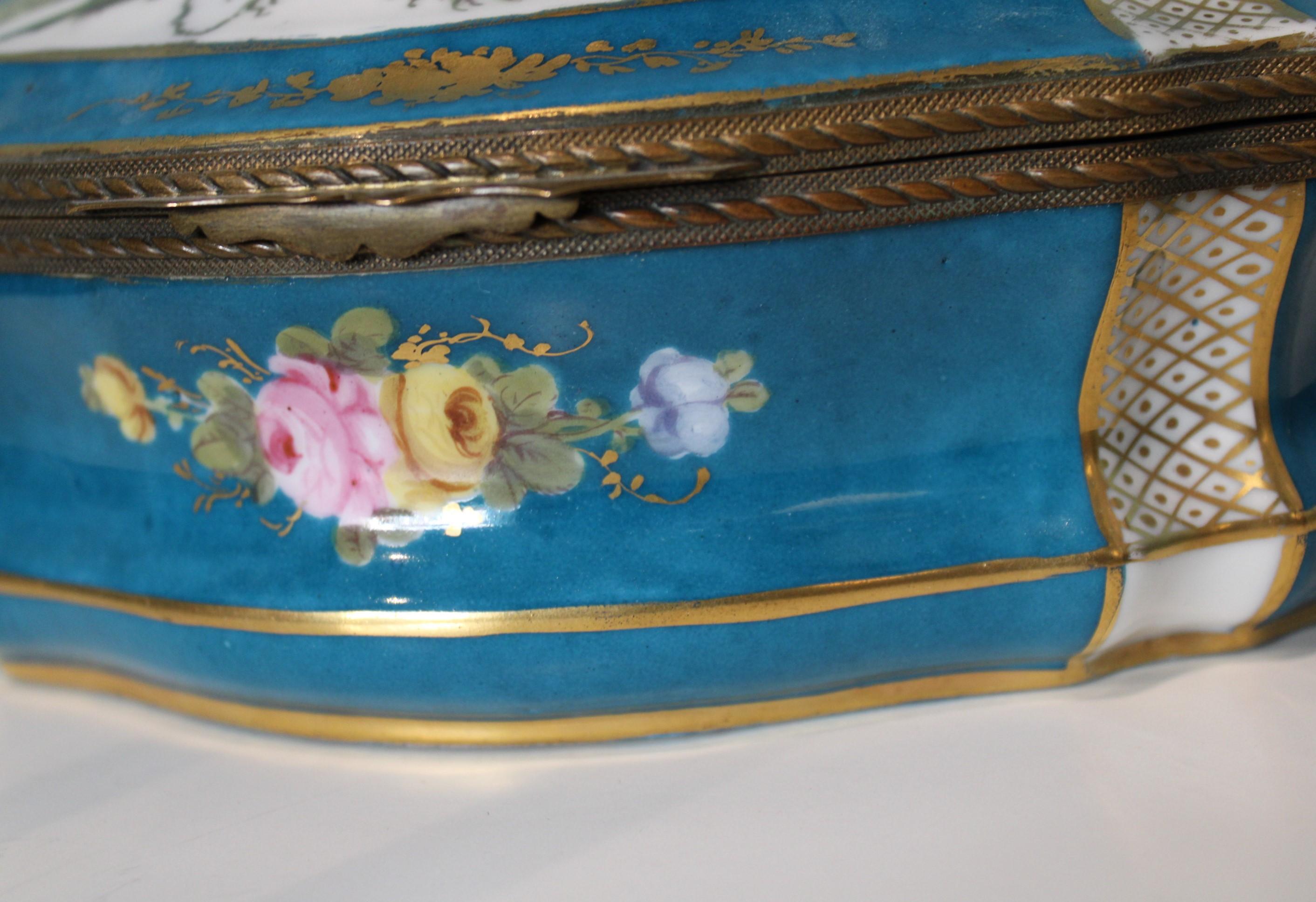 Sèvres - Porcelain Box For Sale at 1stDibs